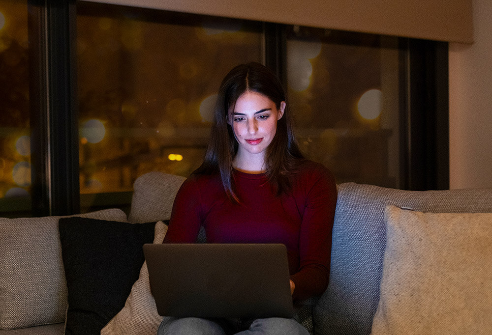 How to Access the Dark Web Safely in 2025