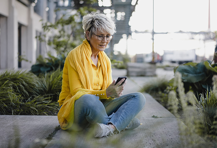 Cell Phone Hacking: Can Your Phone Be Hacked? | AVG